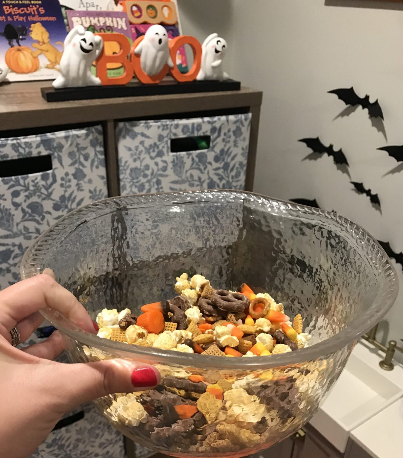 Recipe: Halloween Trail Mix - Stamford Moms